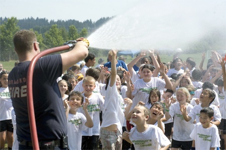 Kids keep cool at Sixty Acres Park | Redmond Reporter