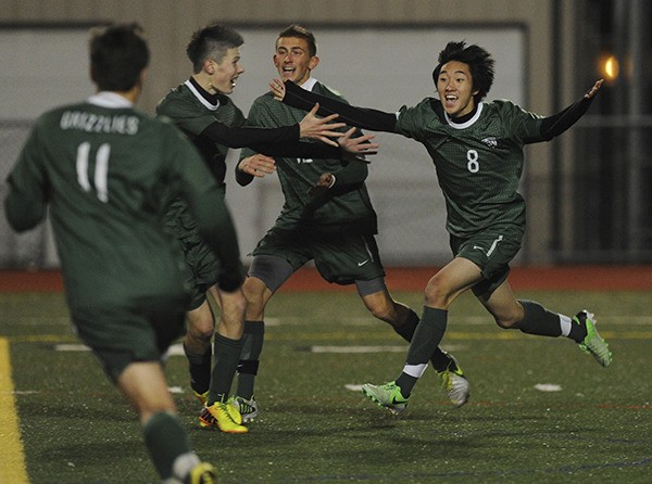 Bear Creek boys score state soccer championship | Redmond Reporter