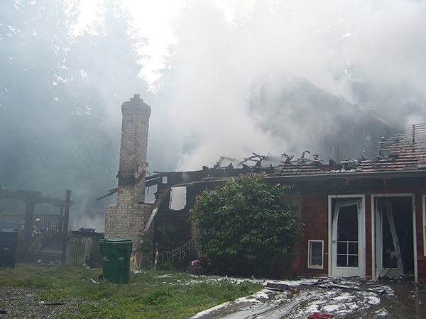 Redmond fire responds to two-alarm fire outside of town | SLIDESHOW ...