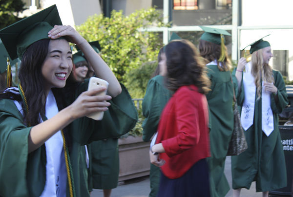 Redmond High graduation 2013 | SLIDESHOW | Redmond Reporter