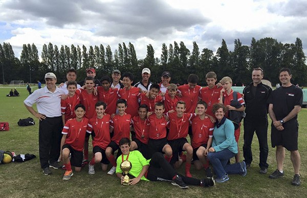 Redmond soccer team competes in the UK over the summer | Redmond Reporter