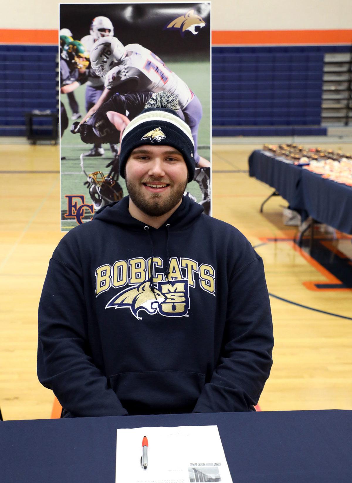 McKnight signs national letter of intent | Redmond Reporter