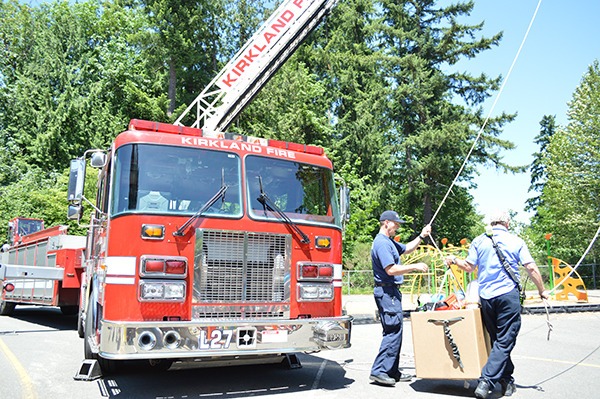 Einstein elementary holds 4th Annual Egg Drop | Redmond Reporter